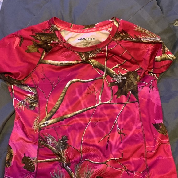 Tops | Realtree Pink Camo T Shirt | Poshmark